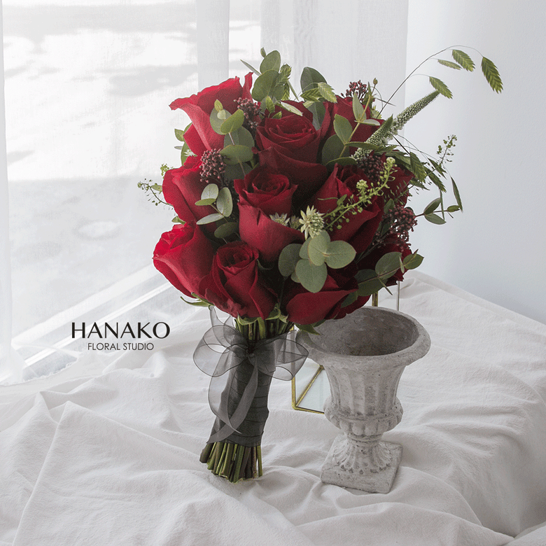 One Side Wedding Bouquet – Hanako Floral Studio