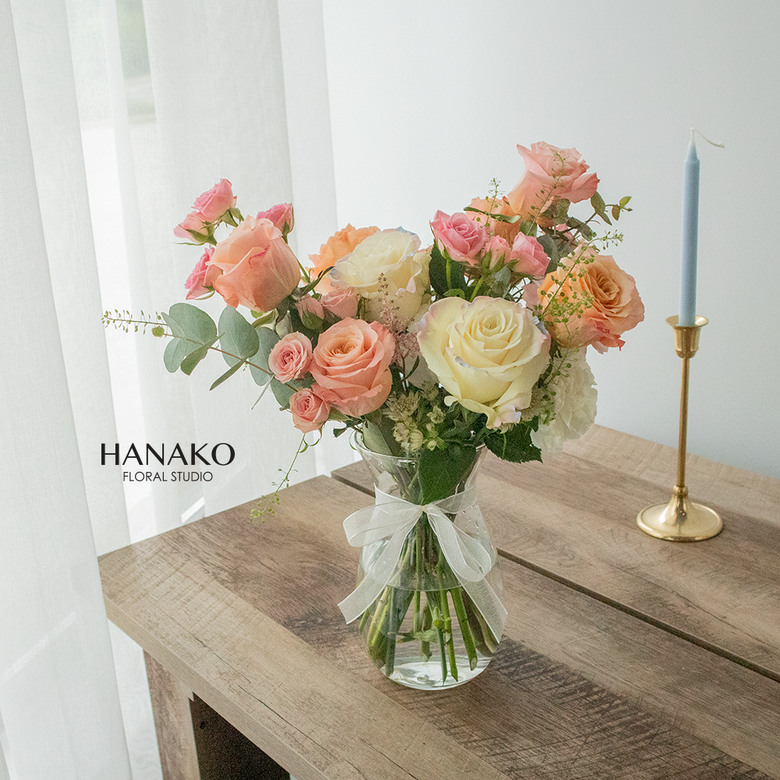 ASSORTED FLOWER WITH VASE – Hanako Floral Studio